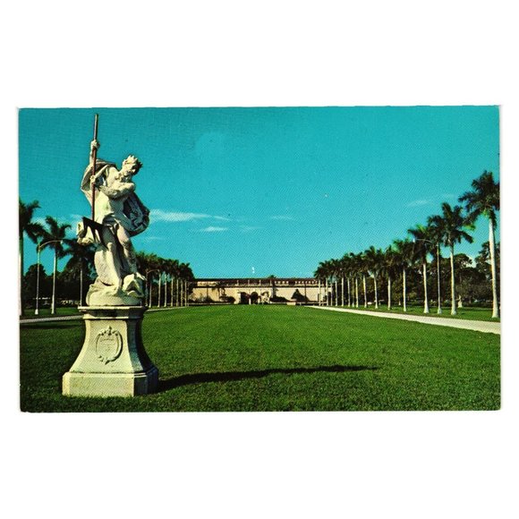 Russell News Agency | Accents | Vintage Postcard The Plaza Ringling ...